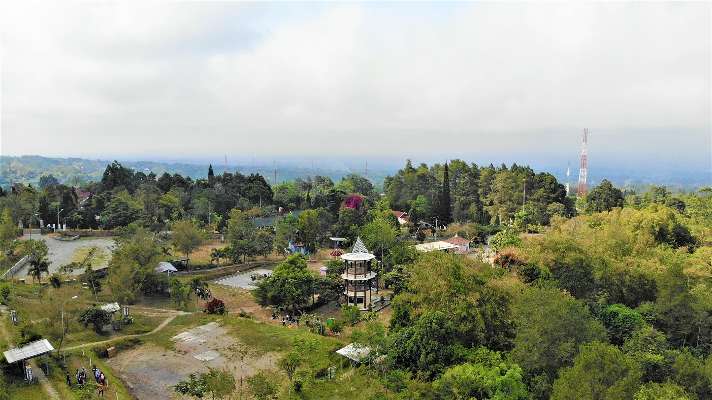 Menikmati Keindahan Alam Taman Gardu Pandang Kaliurang - Travelapak